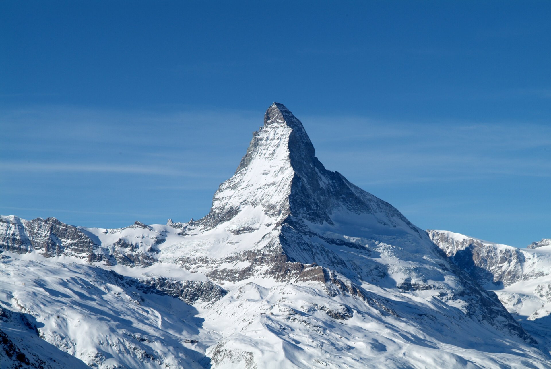 Ski rental in Zermatt – experience Matterhorn | INTERSPORT Rent