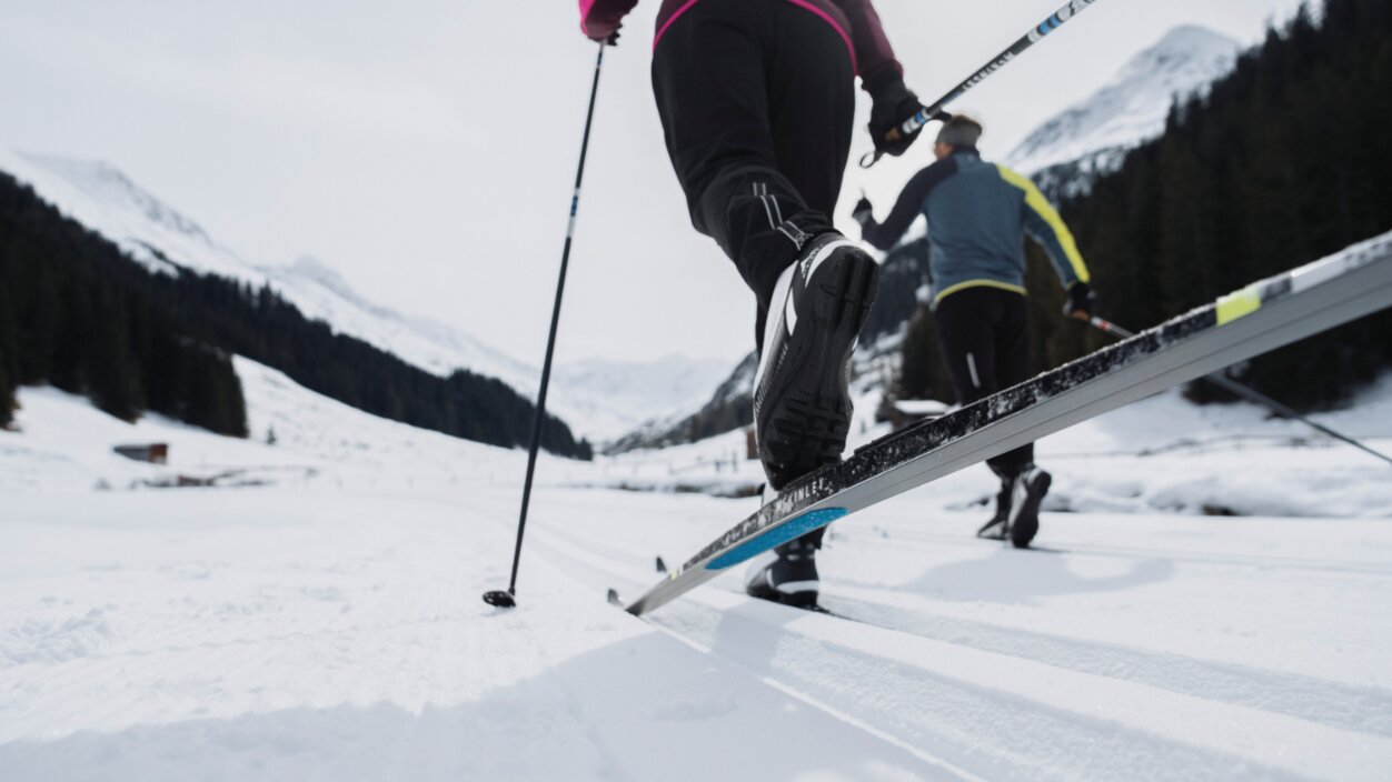 Choose your cross-country ski poles | INTERSPORT Rent